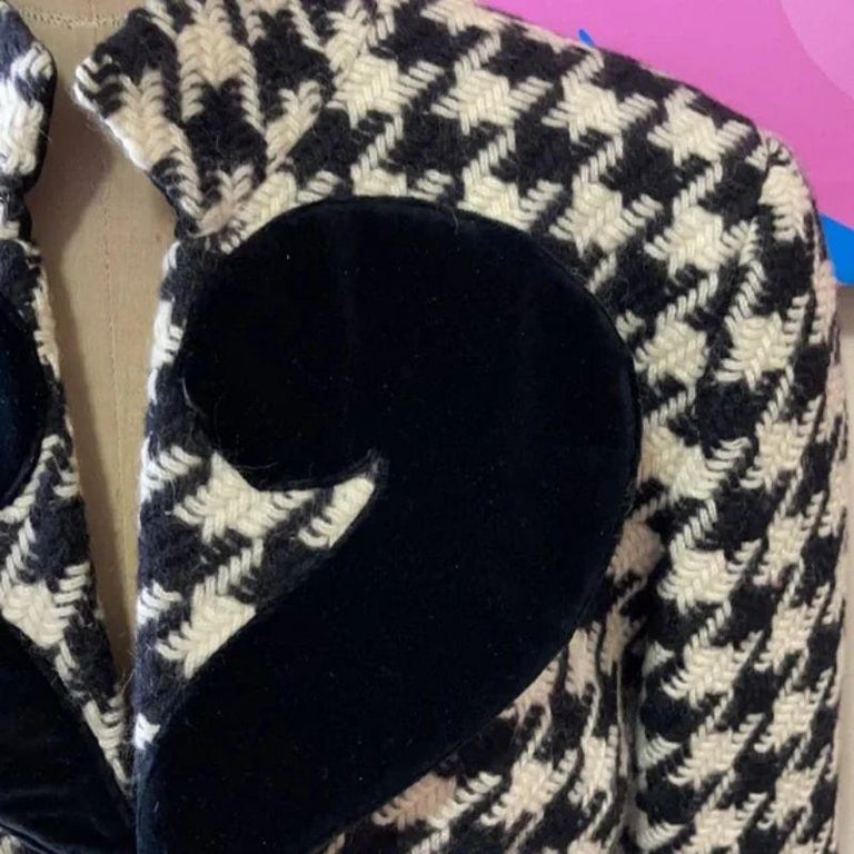 Moschino Black White Houndstooth Heart Question Mark Jacket For Sale at ...