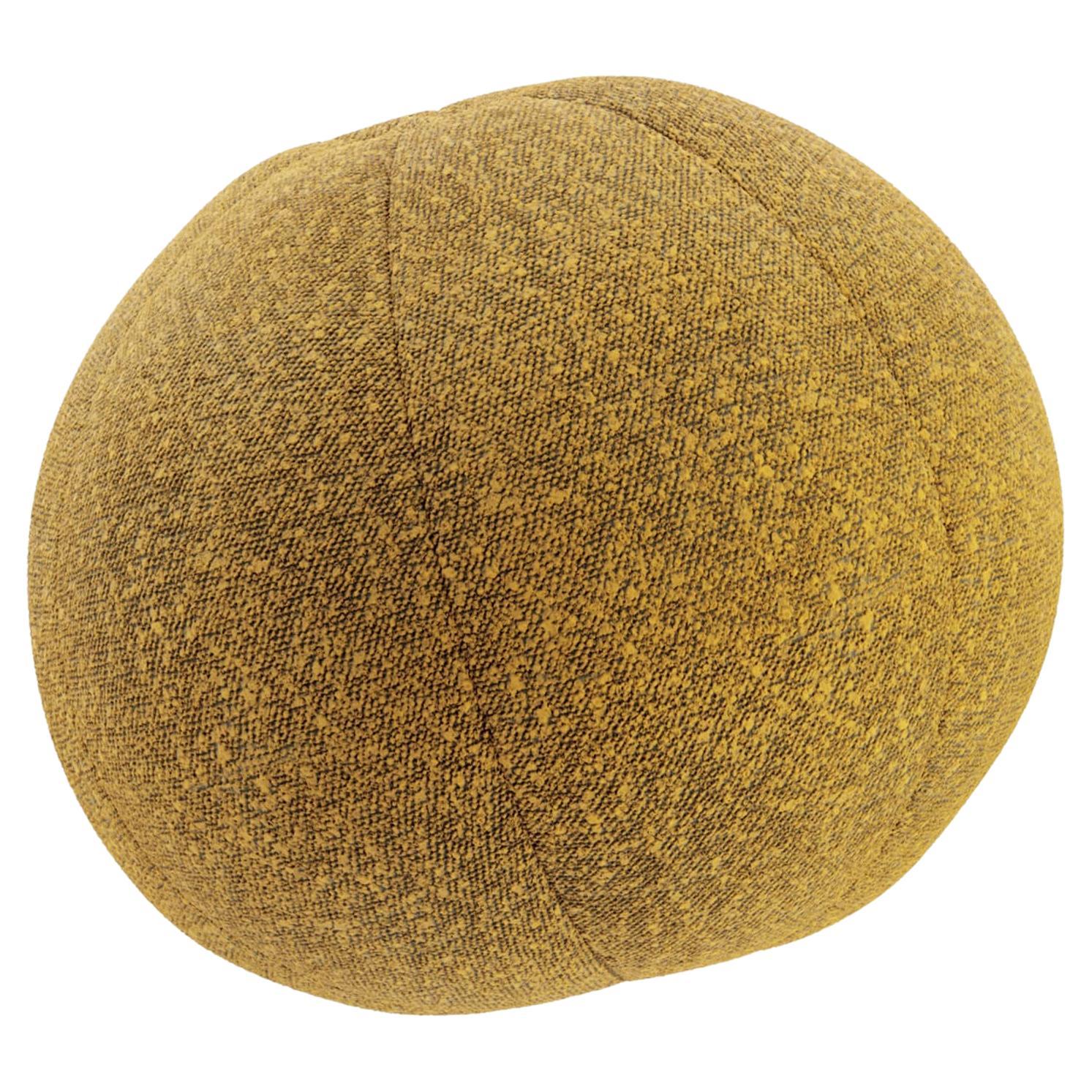 Coussin Pyramid Hunt Modern en tissu bouclette d'alpaga Sandra Jordan ...