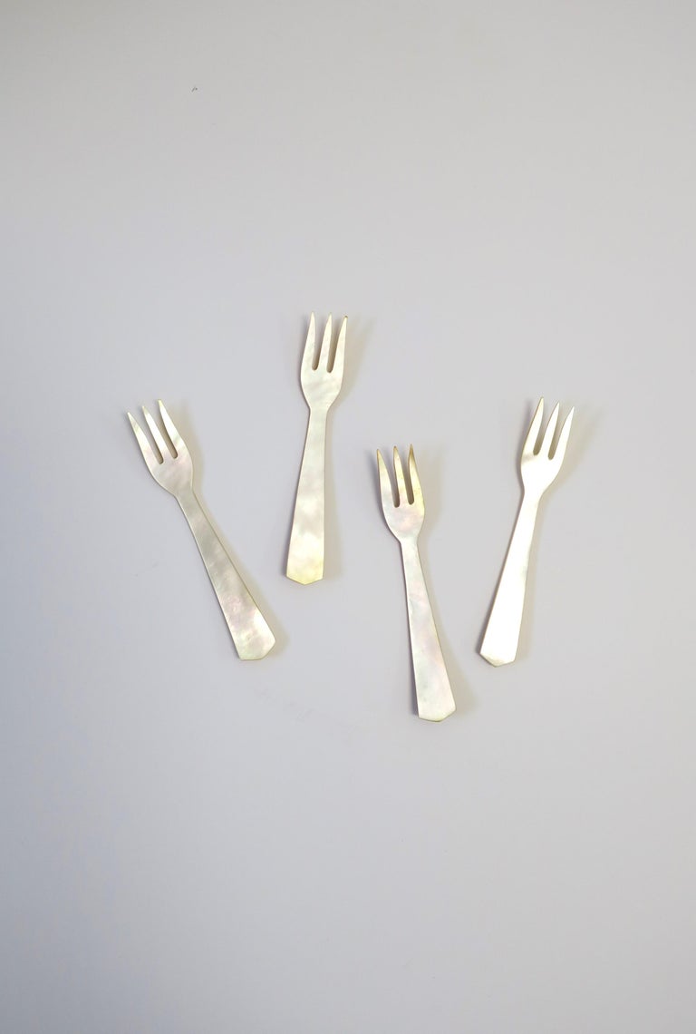 Mother of Pearl Appetizer or Caviar Forks, Set of 4 For Sale at 1stDibs