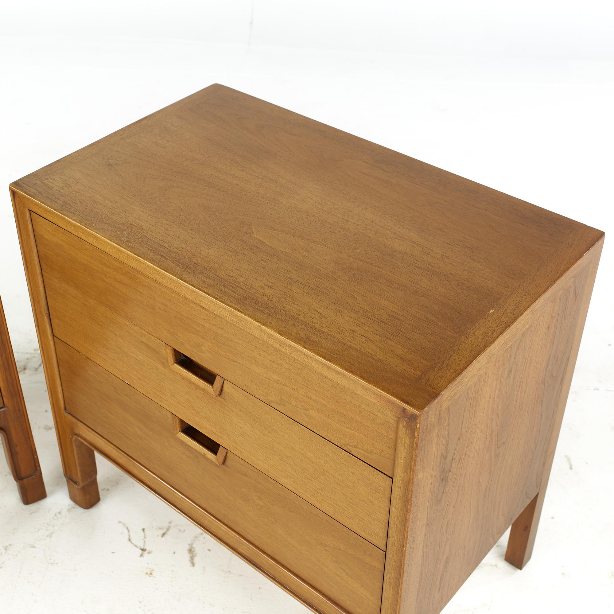 Mount Airy Janus Mid-Century Walnut Nightstands, Pair For Sale at 1stDibs