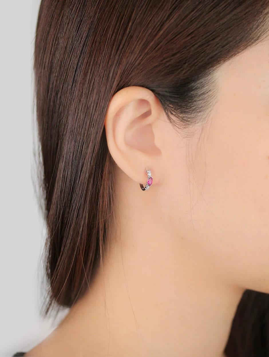 MQ Ruby Center Huggies For Sale at 1stDibs