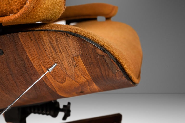 Mr. Chair Lounge Chair and Ottoman by George Mulhauser for Plycraft, USA, c. 1960s For Sale at ...