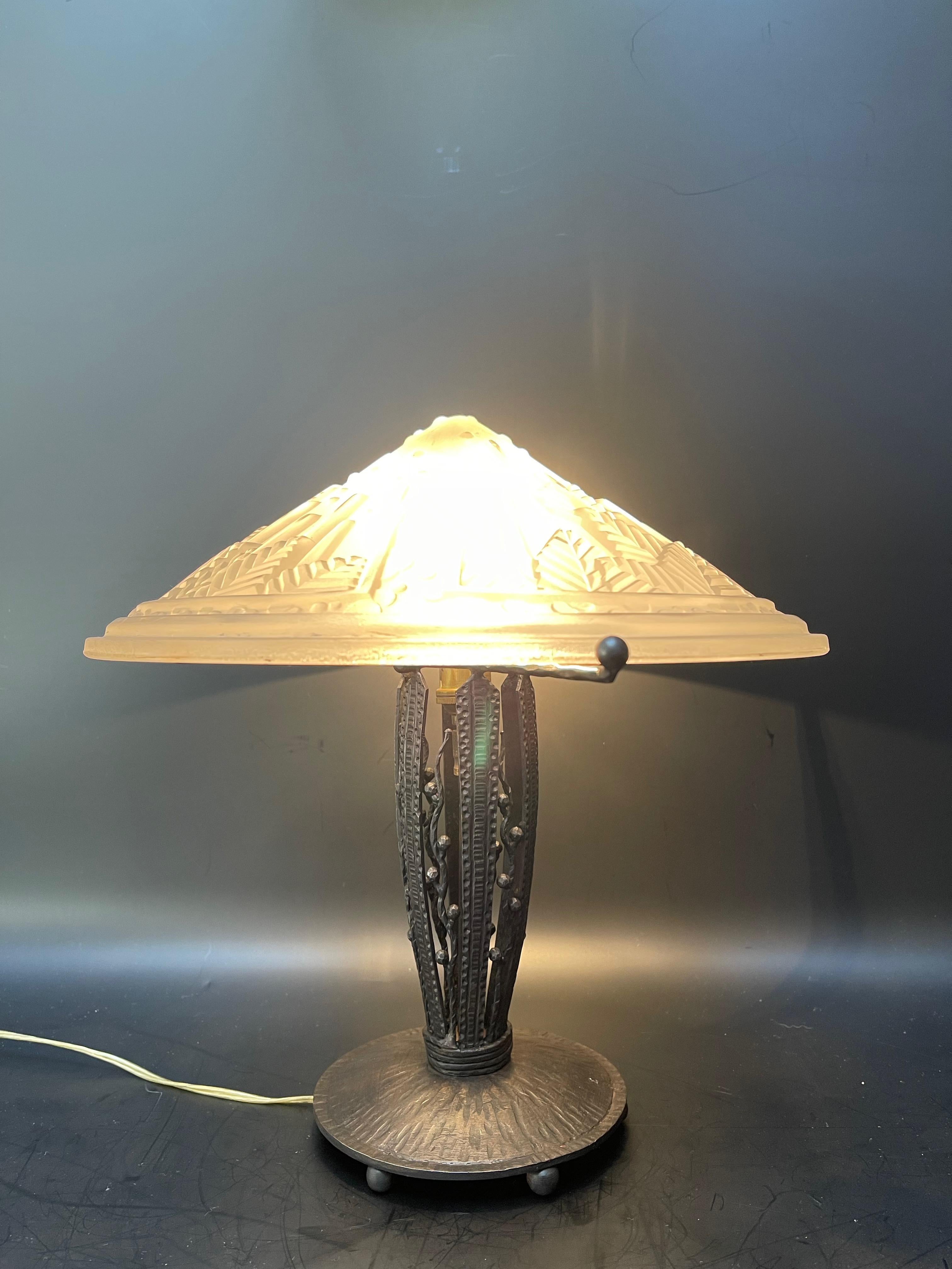 Muller Frères Art Deco Lamp For Sale at 1stDibs