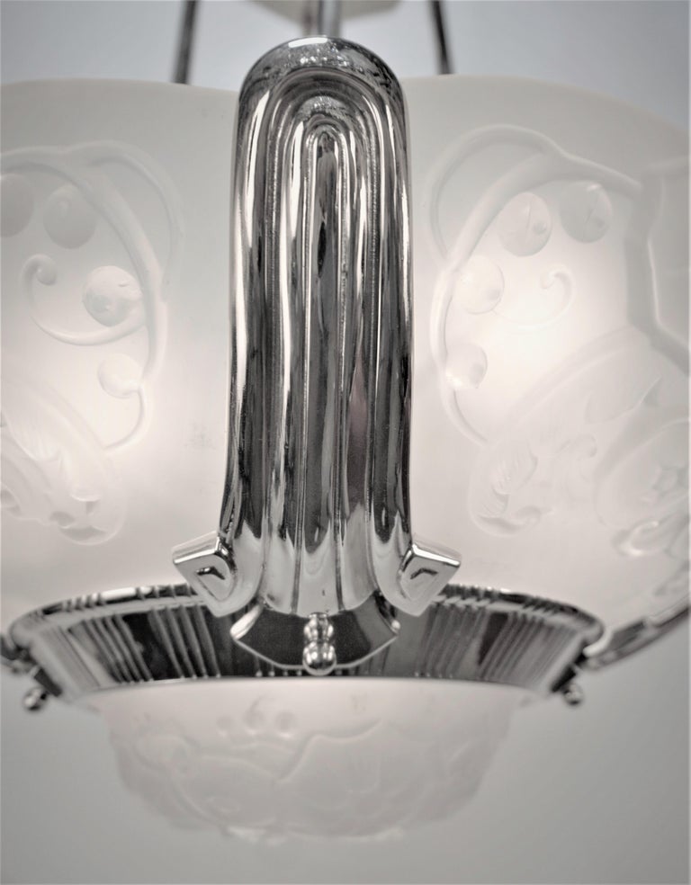 Muller Freres French 1930 Art Deco Chandelier For Sale at 1stDibs