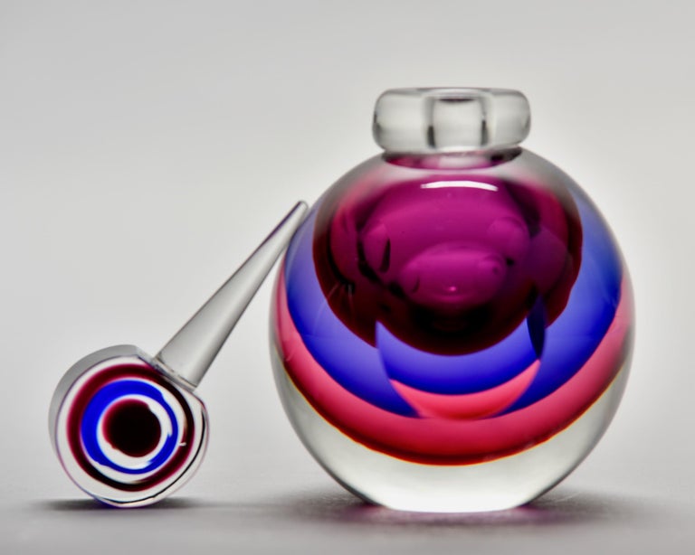 Flacon de parfum rond en verre de Murano de style Sommerso, ton bijou ...