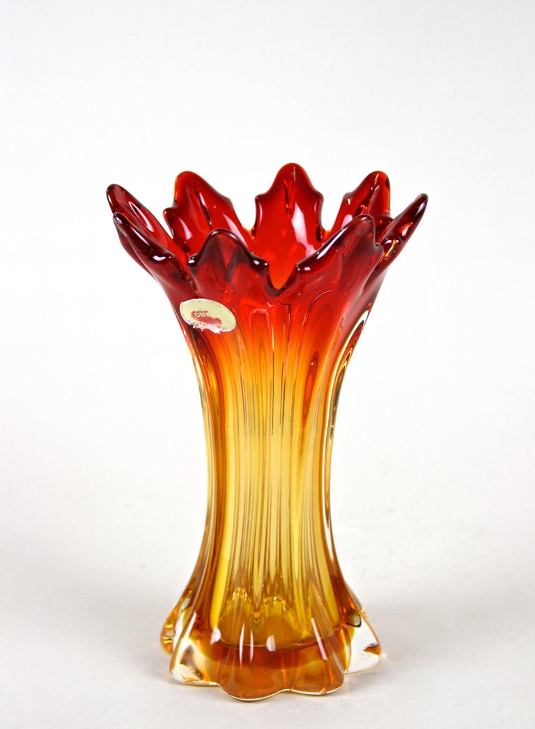 Murano Glass Vase Mid Century, Italy, circa 1960/70 For Sale at 1stDibs