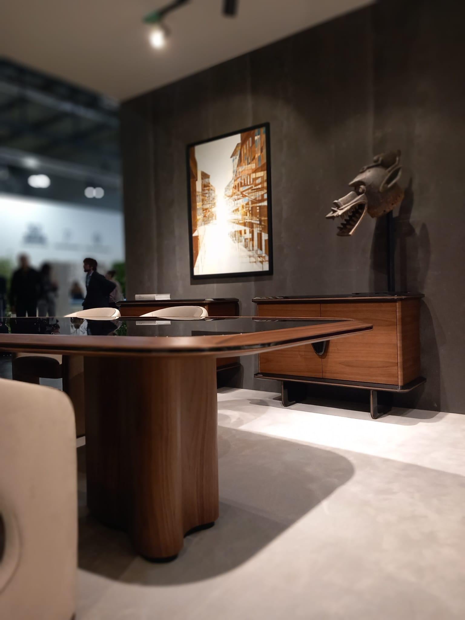 MUXIMA dining table with organic-shaped legs For Sale at 1stDibs ...