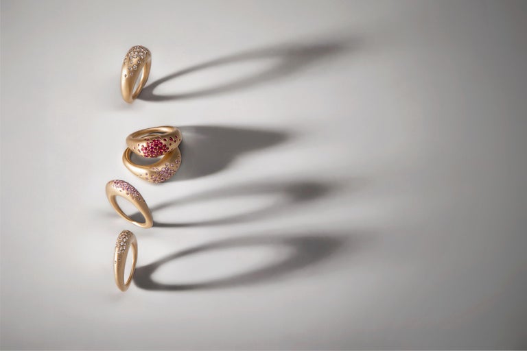 Customizable 'My Muse' Urban Ring in 18K Hand-brushed Gold and 0.90CT ...