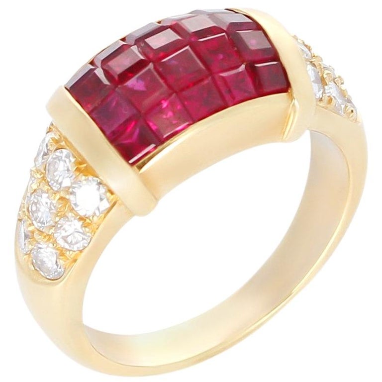Mystery Set Ruby and Diamond Ring, 18 Karat Yellow Gold For Sale at 1stDibs