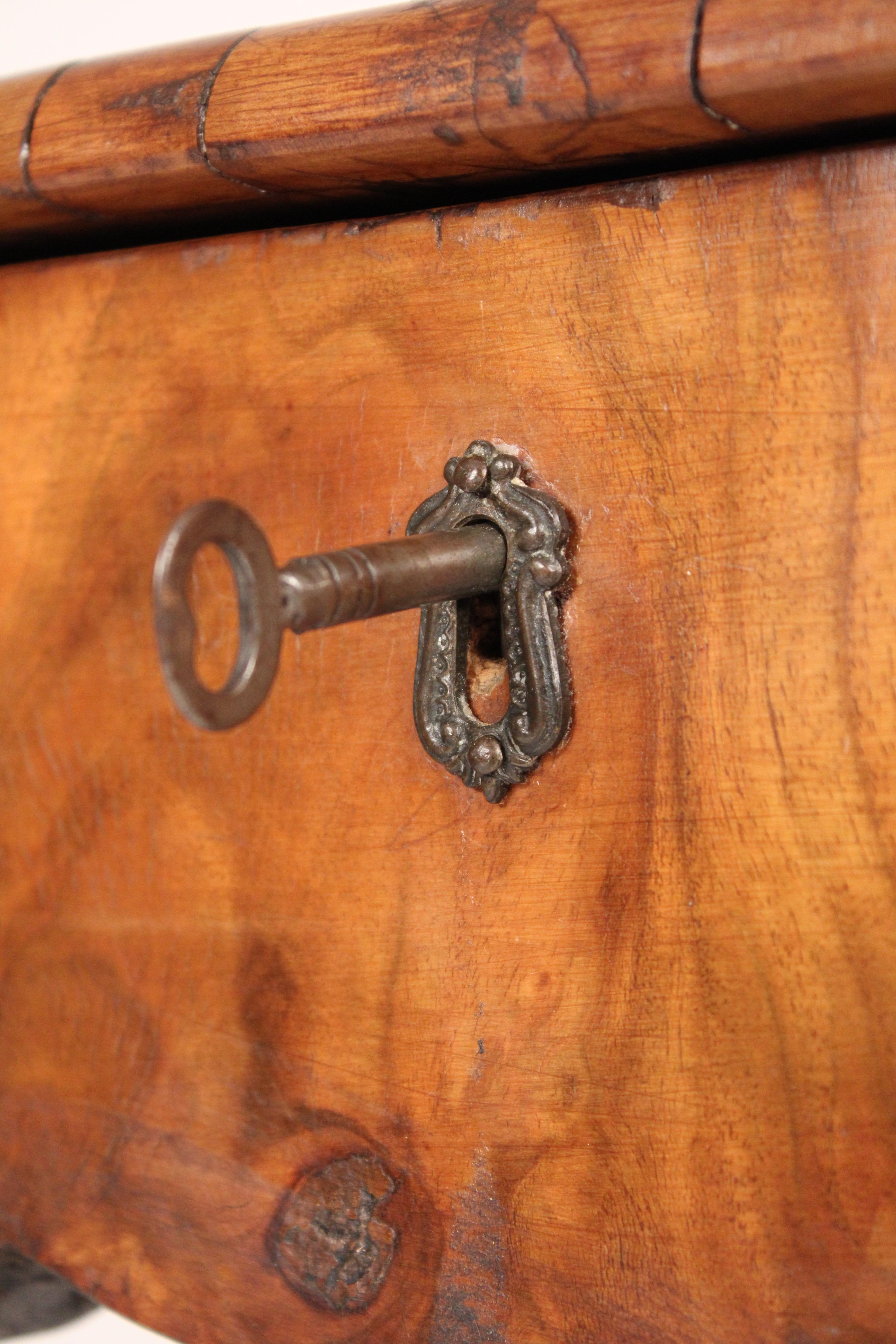 Napoleon III Burl Olive Wood Kidney Shaped Writing / Poudre Table at ...