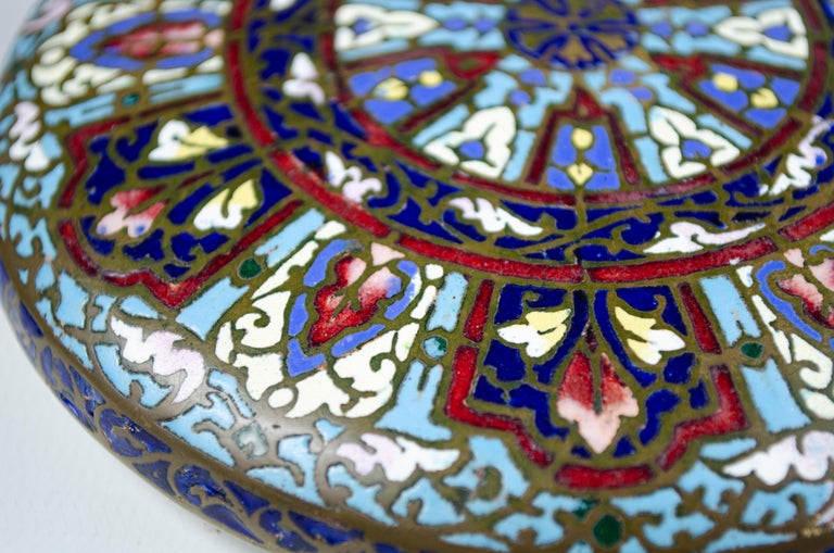 Napoleon III circular enamel box For Sale at 1stDibs