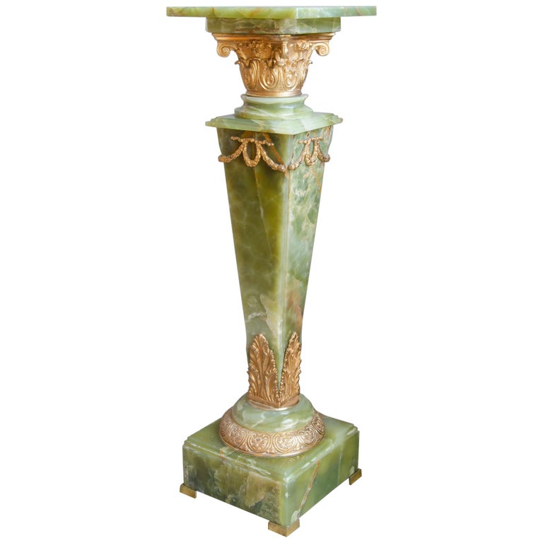 Napoleon III Column with Onix Marble and Gilt Bronze For Sale at 1stDibs