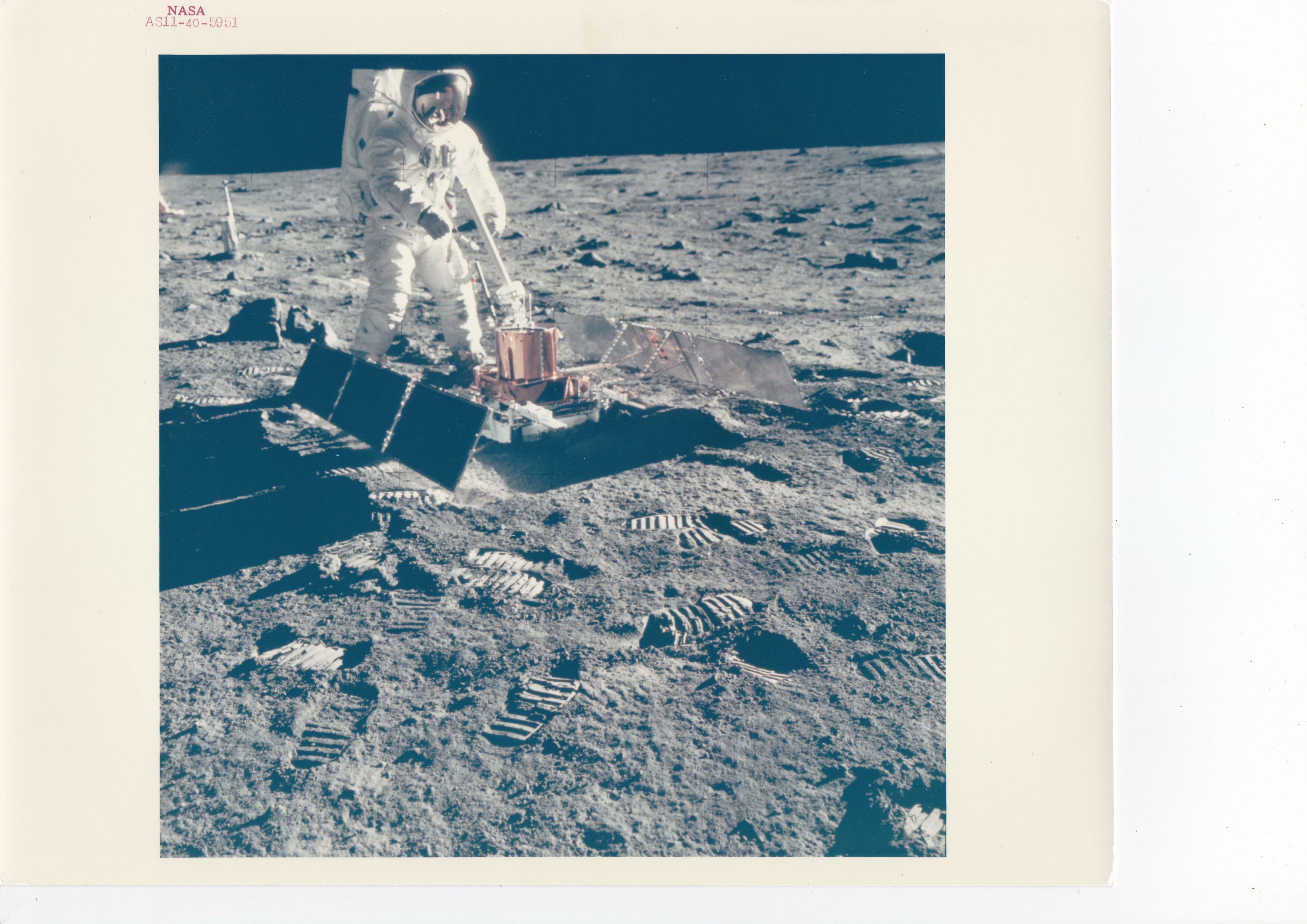 Nasa - NASA Apollo 11 Portrait Photography Buzz Aldrin Conducting ...
