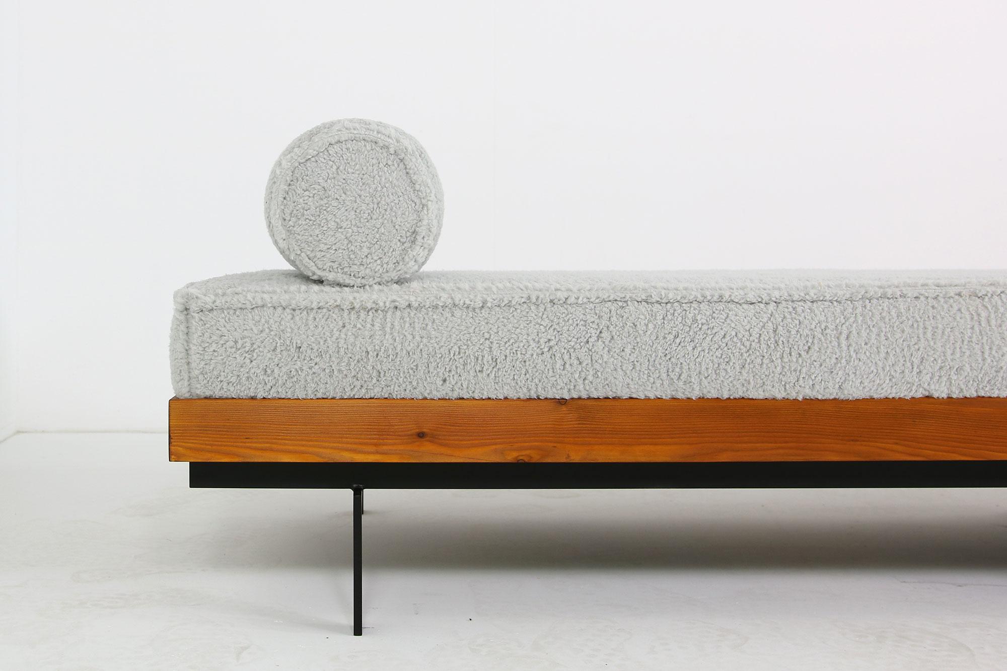 Nathan Lindberg Long Daybed Mod NL 31L Sofa, Siberian Larch Wood, Steel ...