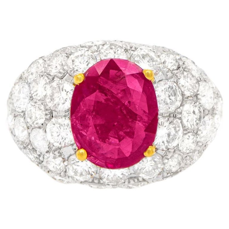 Natural Burma Ruby 3 Carat Ring With Diamonds 3.60 Carats Total 18K Gold For Sale at 1stDibs