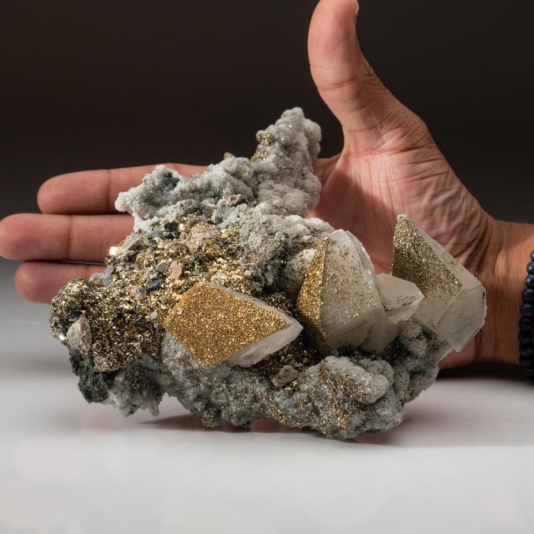 Natural Chalcopyrite, Sphalerite, Pyrite and Calcite from Huaron, Peru ...