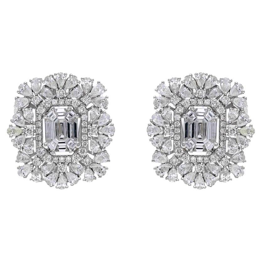 Natural diamond big stud earring in 18k gold For Sale at 1stDibs