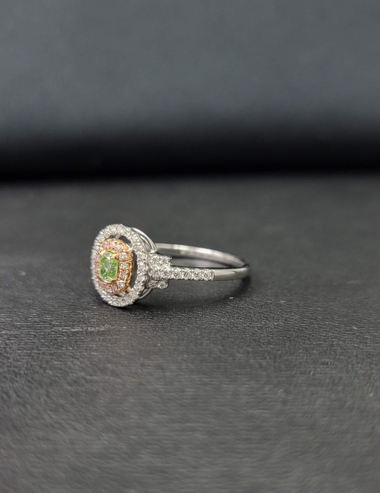 Natural Fancy Green Diamond Ring For Sale at 1stDibs