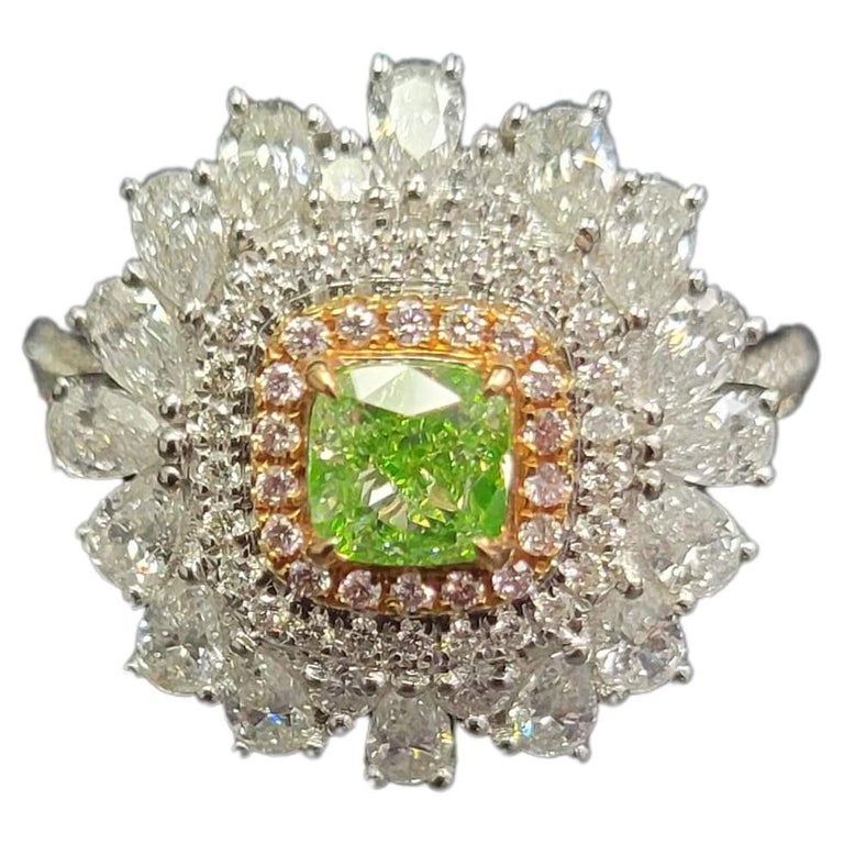 Natural Fancy Green Diamond Ring For Sale at 1stDibs