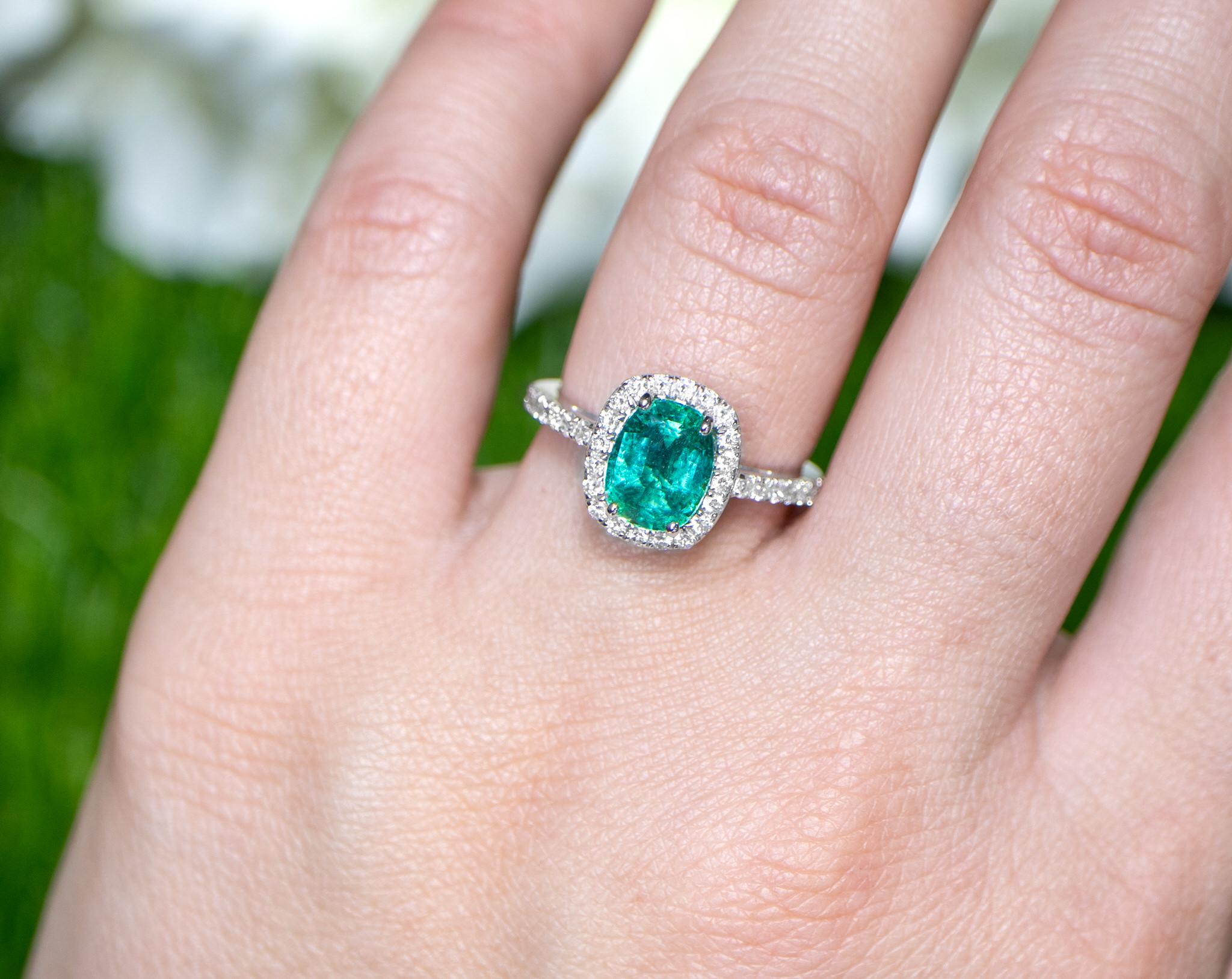 Natural Mint Emerald Ring With Diamond Halo Setting 2.26 Carats 18K ...