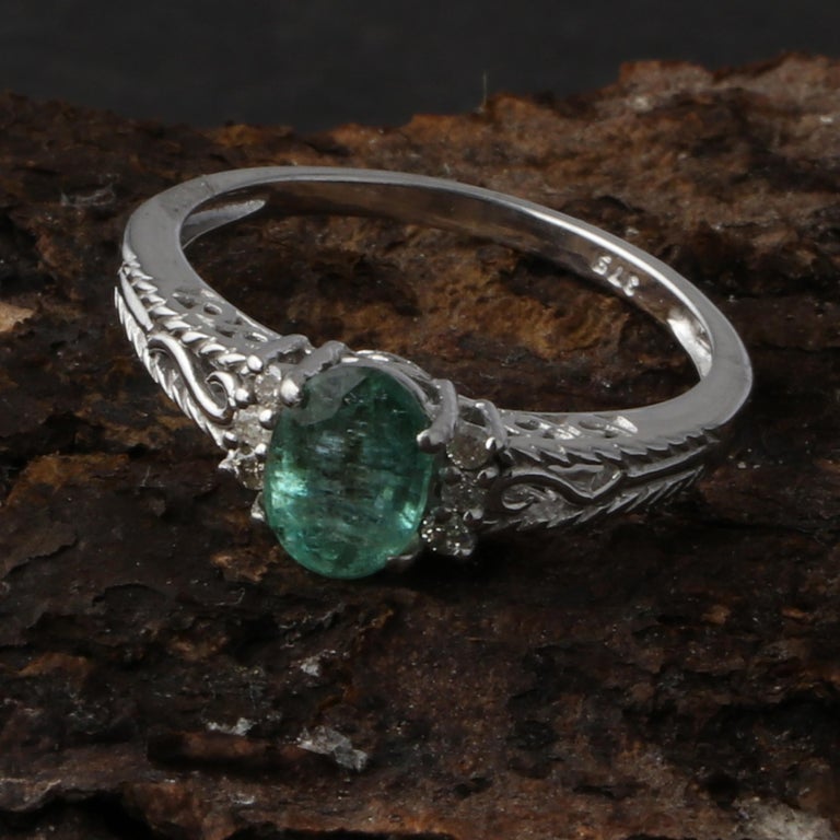 Customizable Natural Oval Emerald Gemstone Ring Diamond 9 Karat White