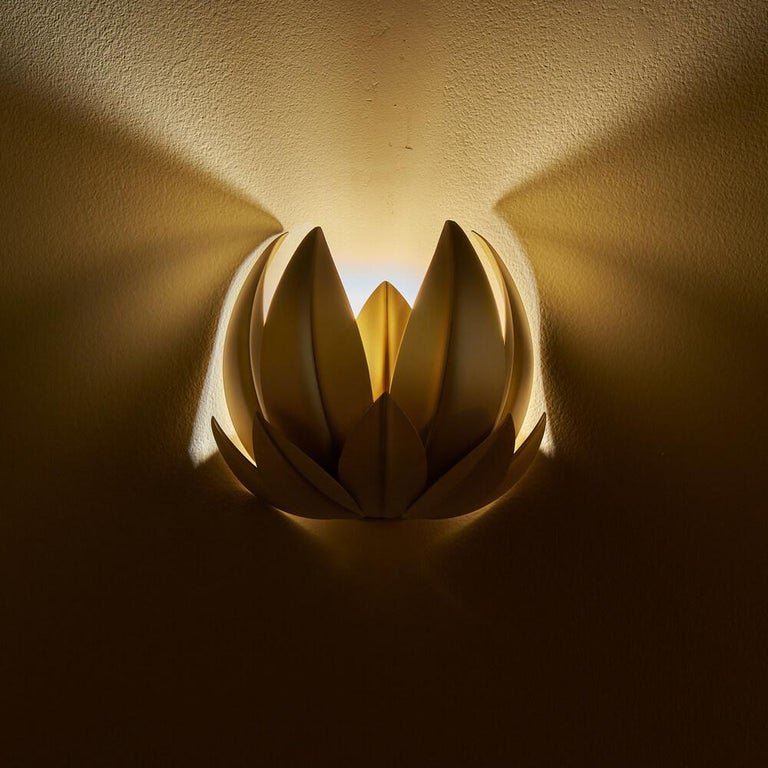 Nature Inspired Light Bronze Wall Sconce "Leaves" by Doulers ...