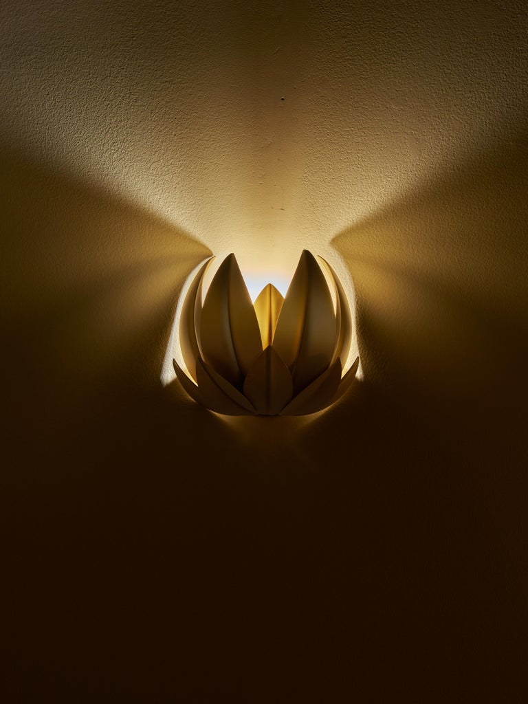 Nature Inspired Satin Brass Wall Sconce "Leaves" by Doulers ...