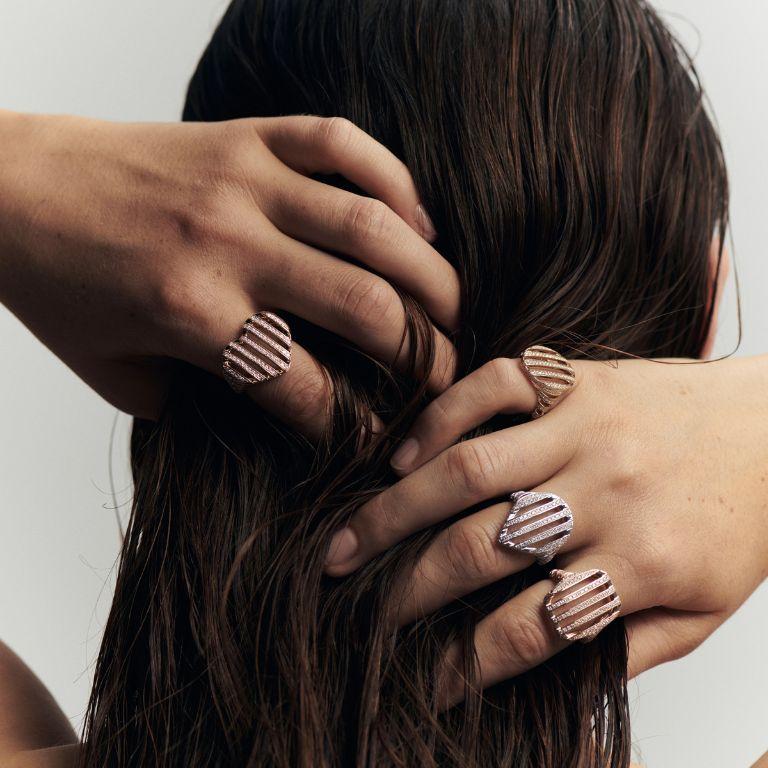 Customizable Nava Joaillerie Cut rectangle ring / 18K yellow gold / 148 ...