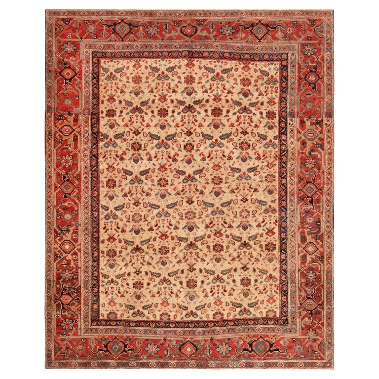 Antique Persian Heriz Rug. 4 ft 10 in x 5 ft 10 in For Sale at 1stDibs