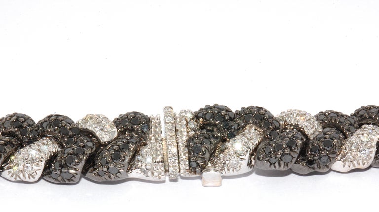 Necklace, Collier, 18 Karat White Gold, Set with White and Black ...