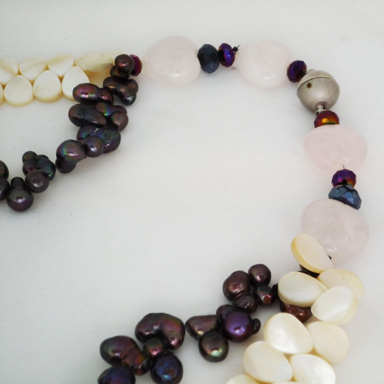 Necklace made of dark pearls and mother-of-pearl plates For Sale at ...