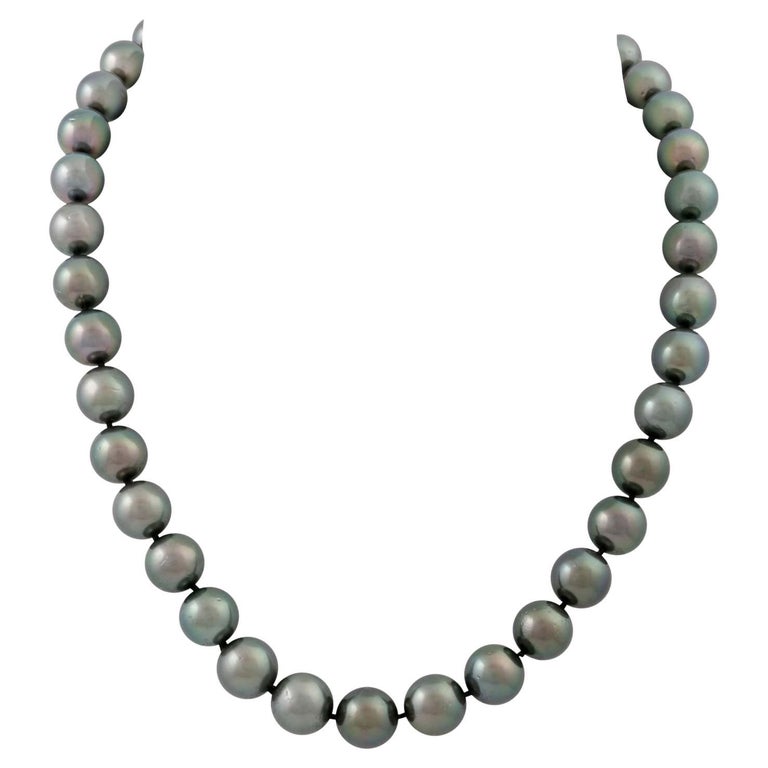 Necklace Made of Tahitian Cultured Pearls For Sale at 1stDibs