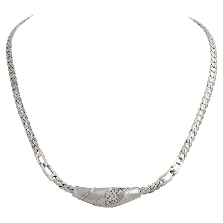 Necklace with 24 Brilliants For Sale at 1stDibs