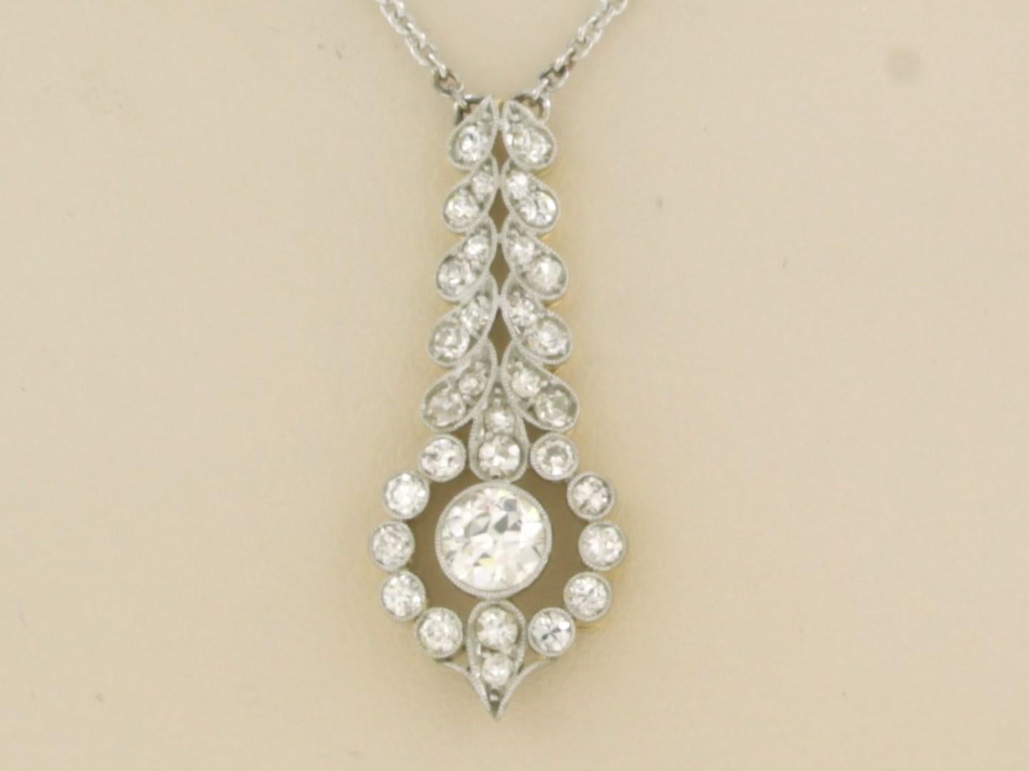 Necklace with diamonds 950 platinum and 18k yellow gold For Sale at 1stDibs