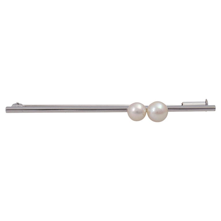 Needle Brooch Set with 2 Cultured Pearls For Sale at 1stDibs