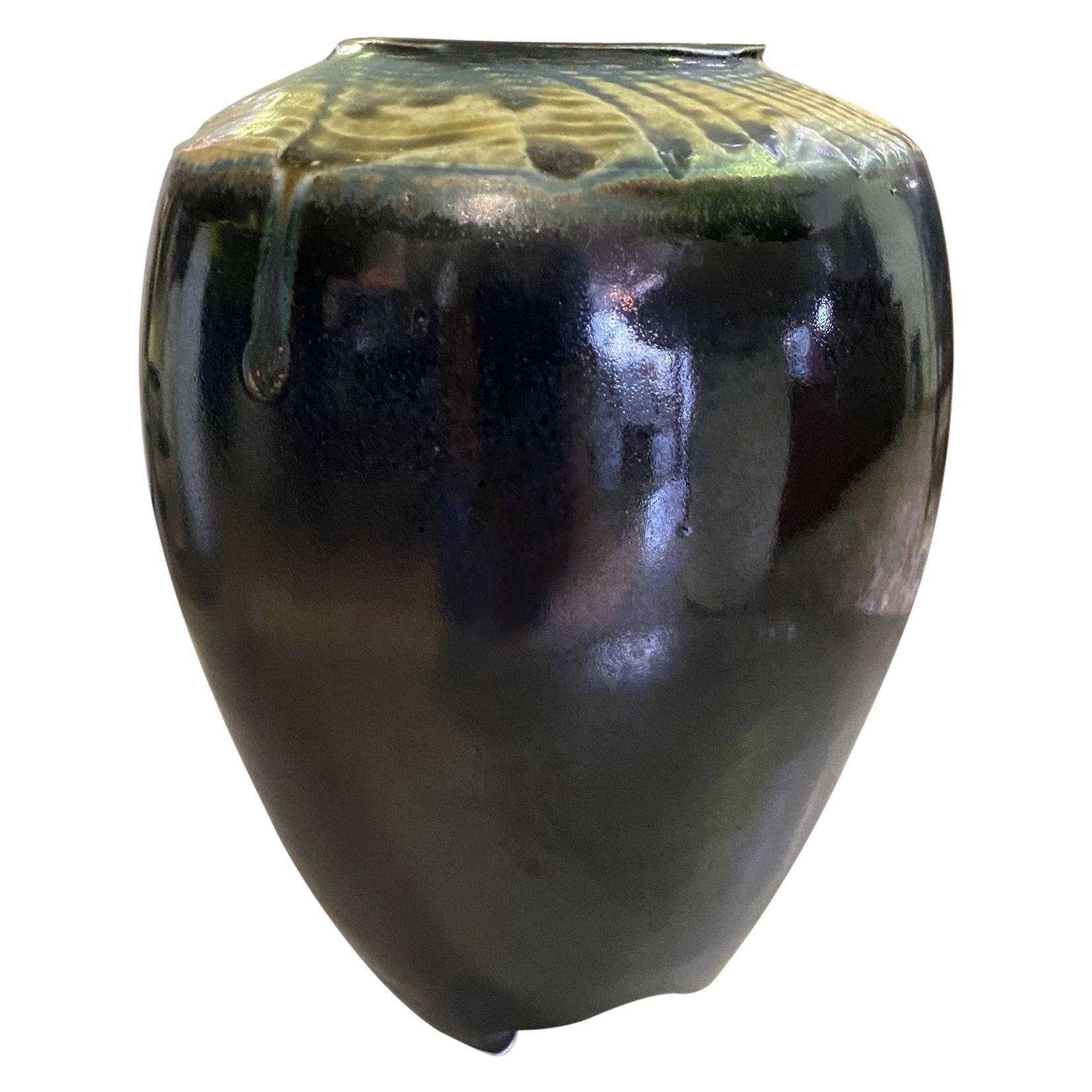Green Swirl Ceramic Touring Pottery Vase For Sale at 1stDibs