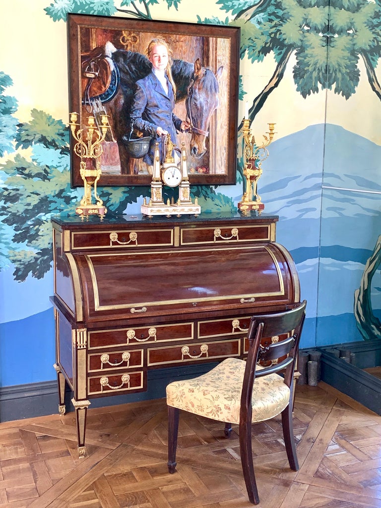 Russian Neoclassical Desk For Sale at 1stDibs
