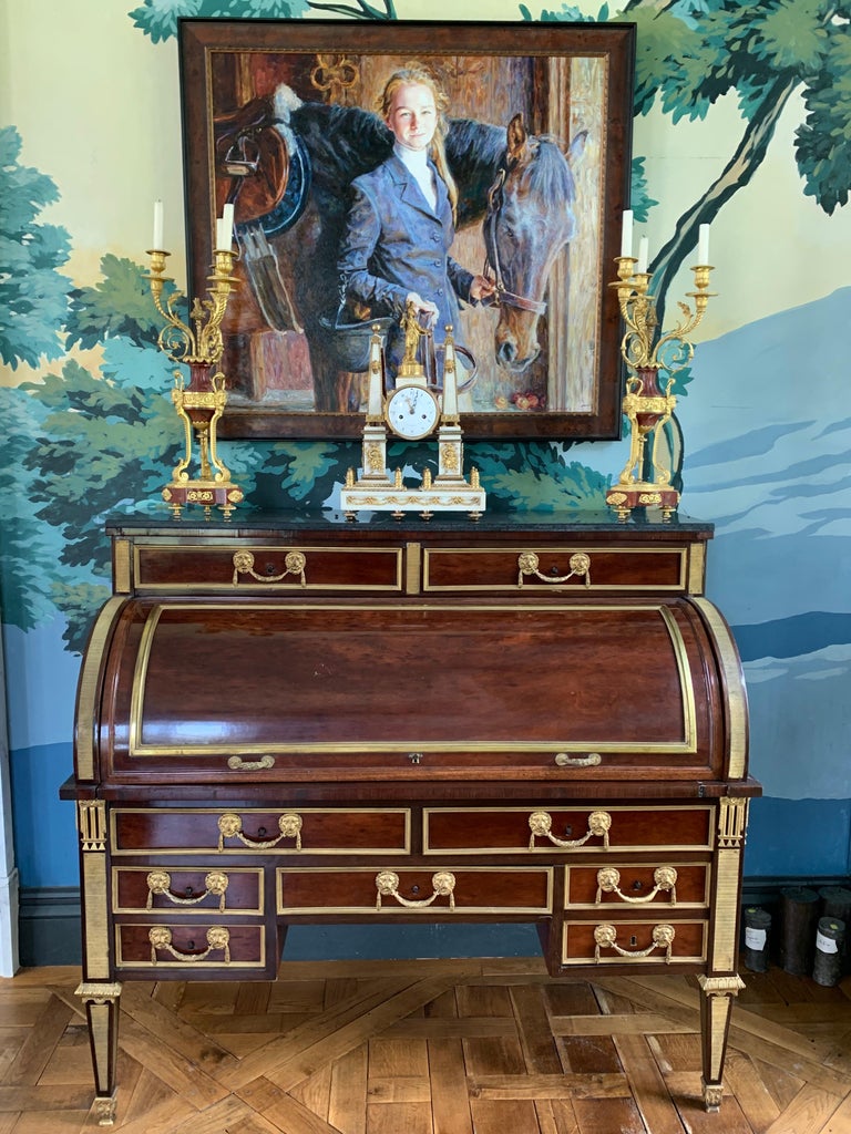 Russian Neoclassical Desk For Sale at 1stDibs