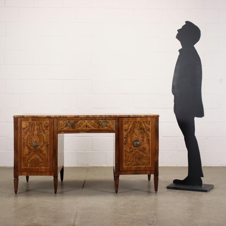 Neoclassical Desk Walnut Italy XVIII Century For Sale at 1stDibs
