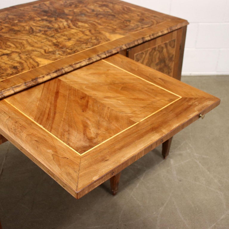 Neoclassical Desk Walnut Italy XVIII Century For Sale at 1stDibs
