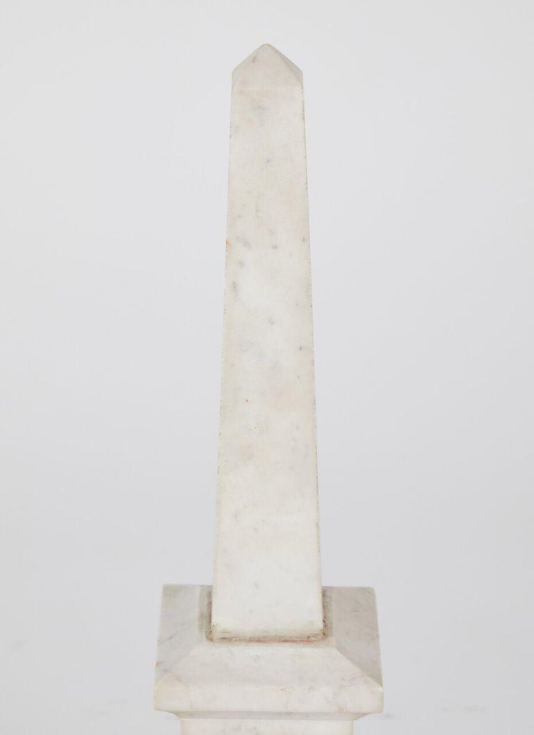 Neoclassical Marble Obelisk of Geometric Form For Sale at 1stDibs