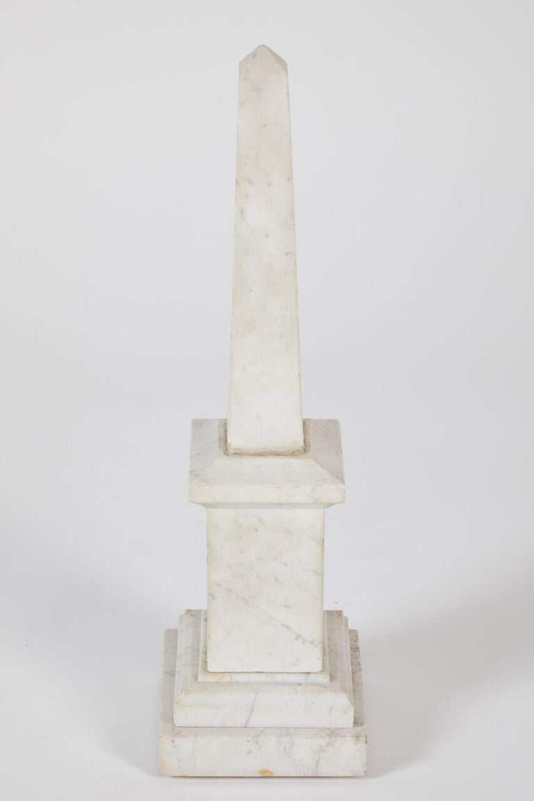 Neoclassical Marble Obelisk of Geometric Form For Sale at 1stDibs