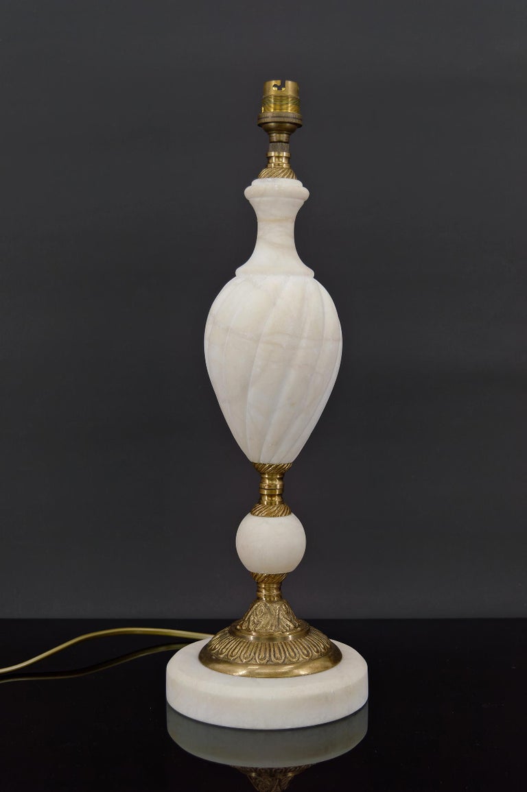 Neoclassical White Lamp in Alabaster and Bronze, Italy, circa 1950 For ...