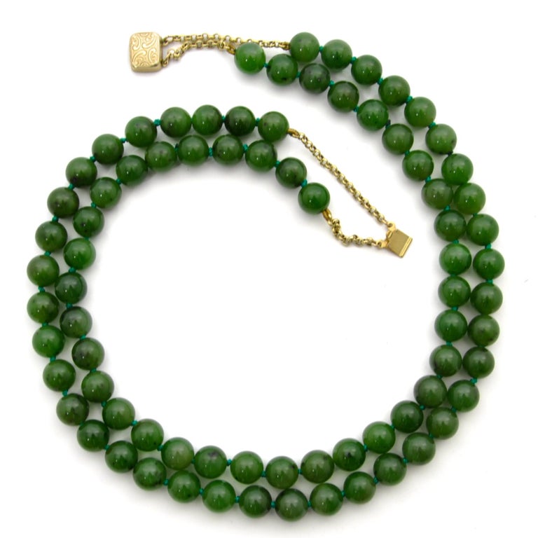 Art Deco Nephrite Jade Two-Strand Beaded Necklace For Sale at 1stDibs