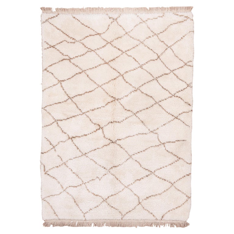 Neutral Handknotted Moroccan Style Area Rug, Thick and Silky Pile For ...