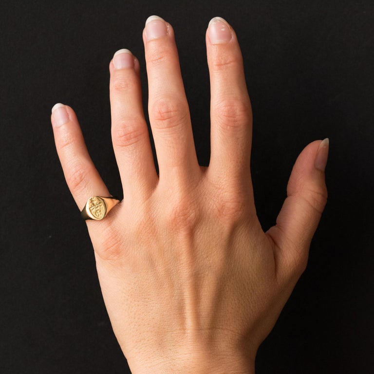18 Karat Yellow Gold Blazon Women Modern Signet Ring at 1stDibs