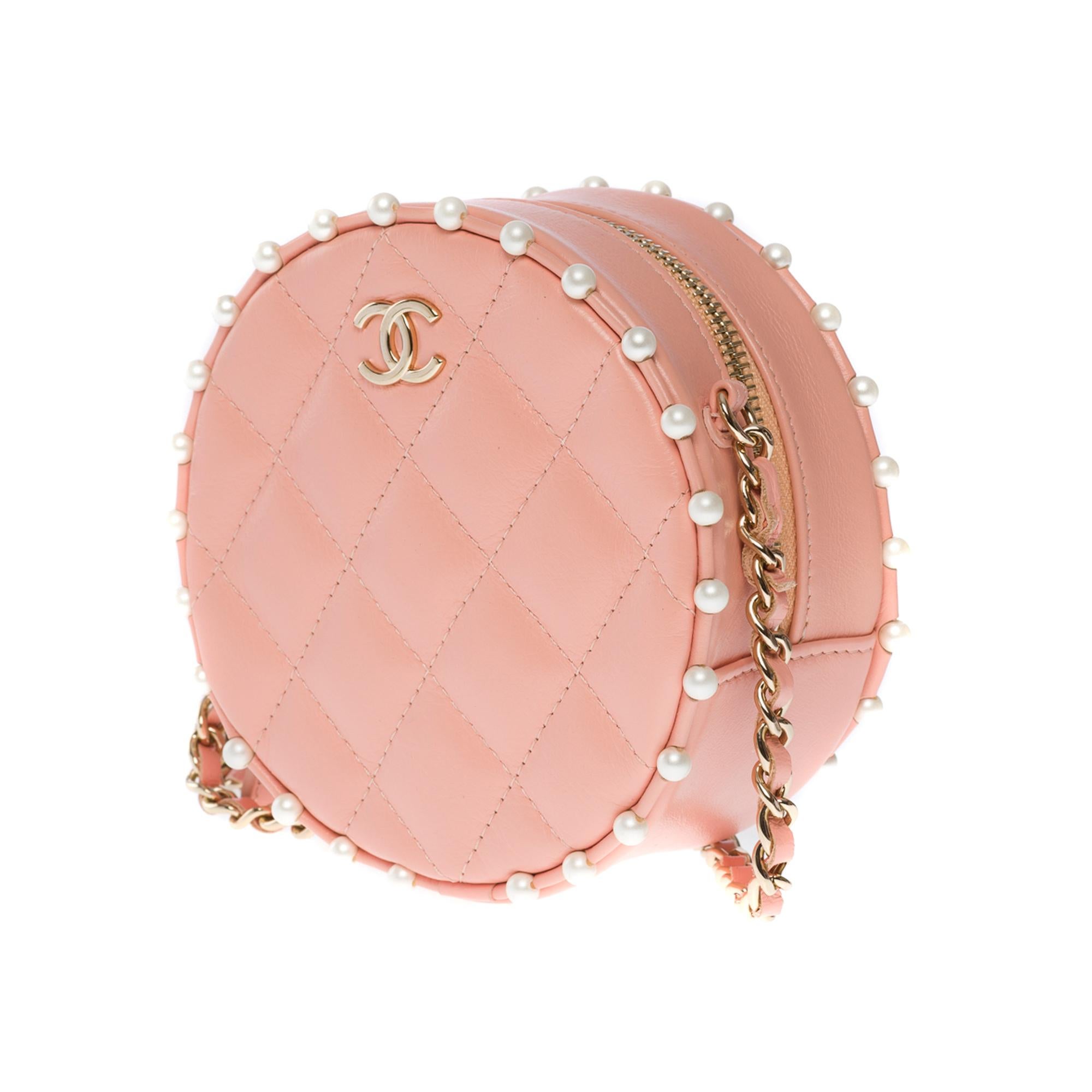 New- Amazing Chanel "Round On Earth" shoulder bag in Pink quilted ...