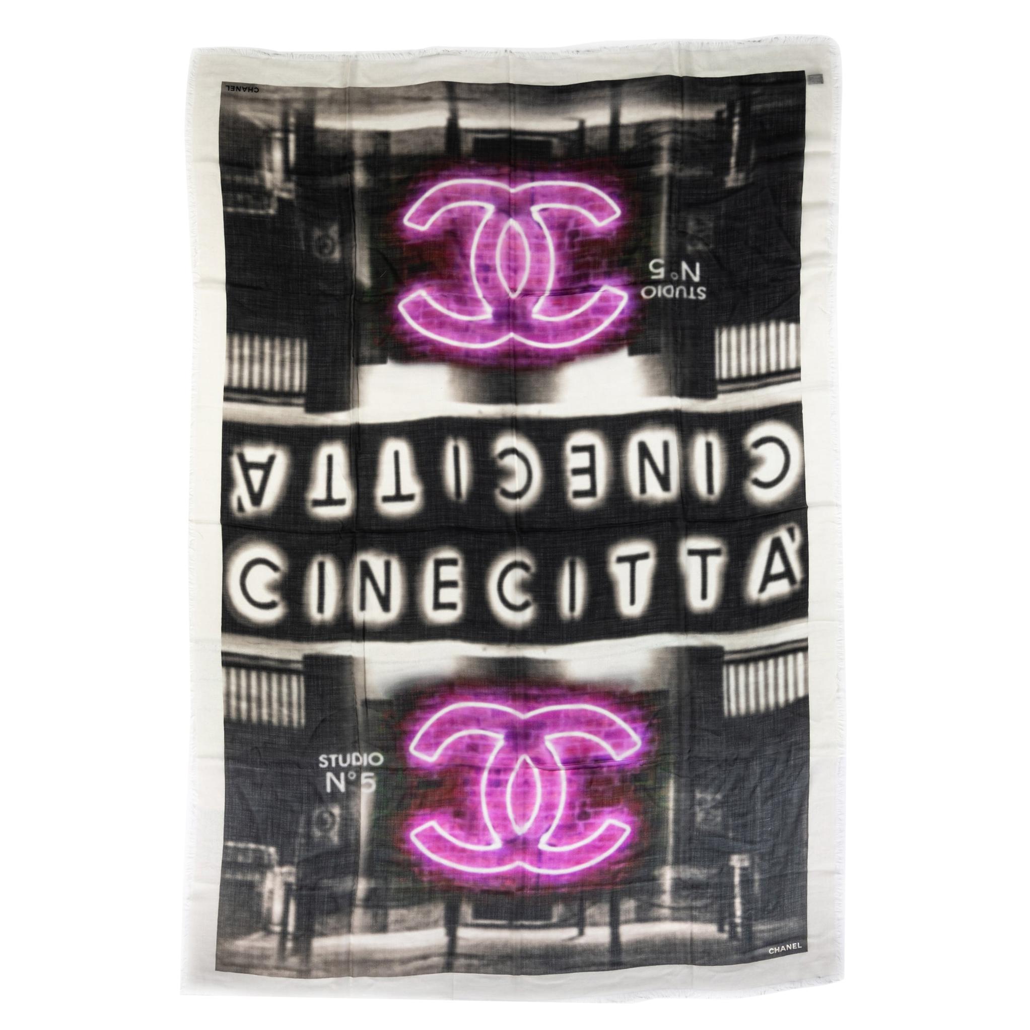Classic 80's Chanel Chain Printed Silk Scarf at 1stDibs | chanel ...