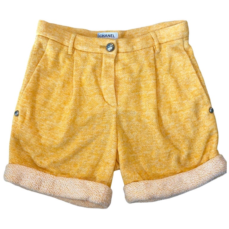 UNWORN Chanel Yellow Shorts Hot Pants Trousers with CC Logo Button 36 ...