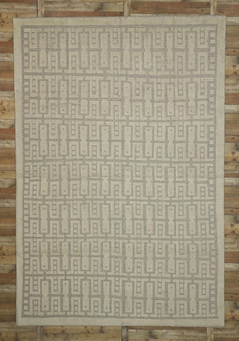 New Contemporary High-Low Geometric Area Rug with Modern Style For Sale ...